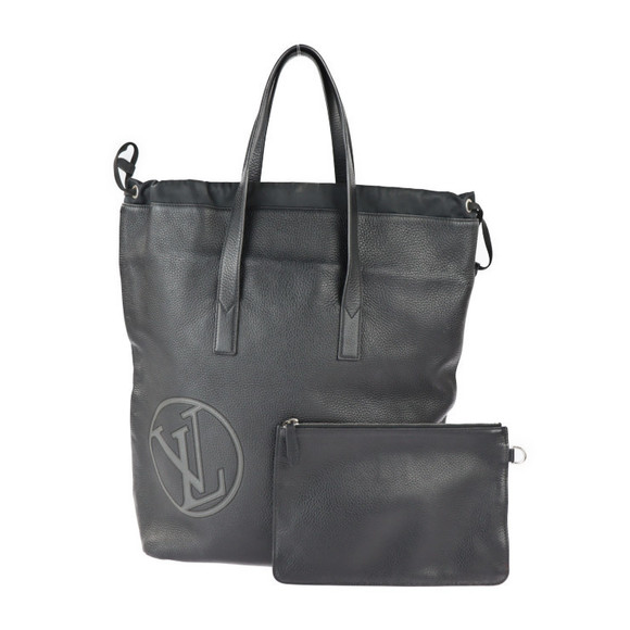 Louis Vuitton | Bags | Louis Vuitton Hippo Light Lv Circle Bag Black ...